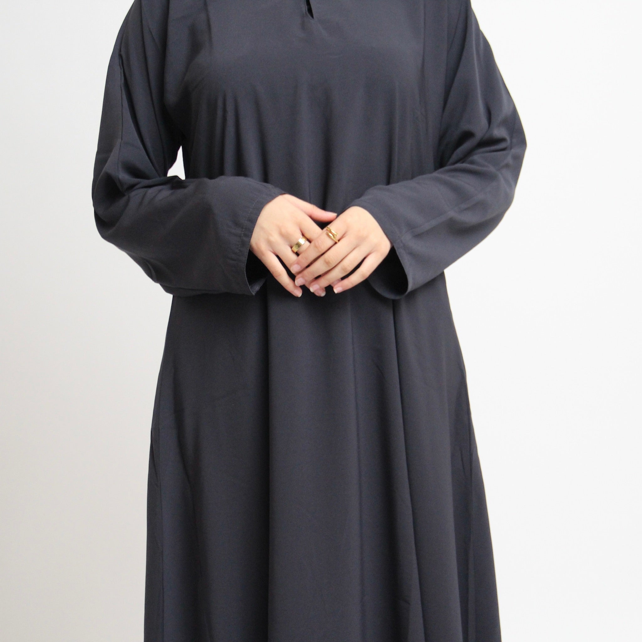 Closed Abayas – The Abaya Company London